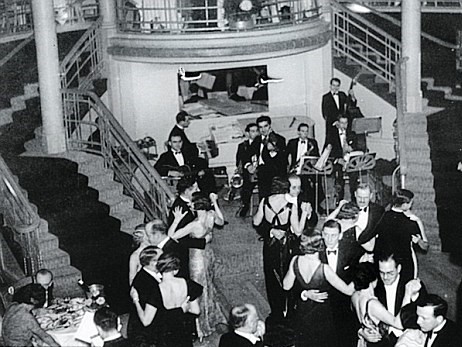 The British Homefront during WW2: The Café de Paris bombed during the ...